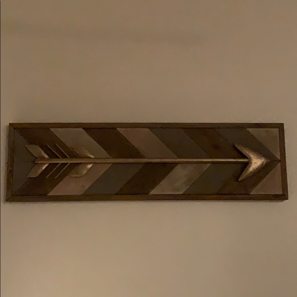 Wall Decor | Arrow Sign | Poshmark
